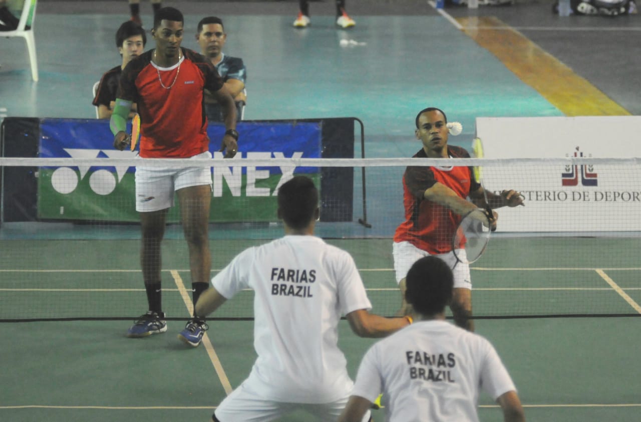 Cabrera, Javier y Bermary, avanzan a cuartos en dobles bádminton ...