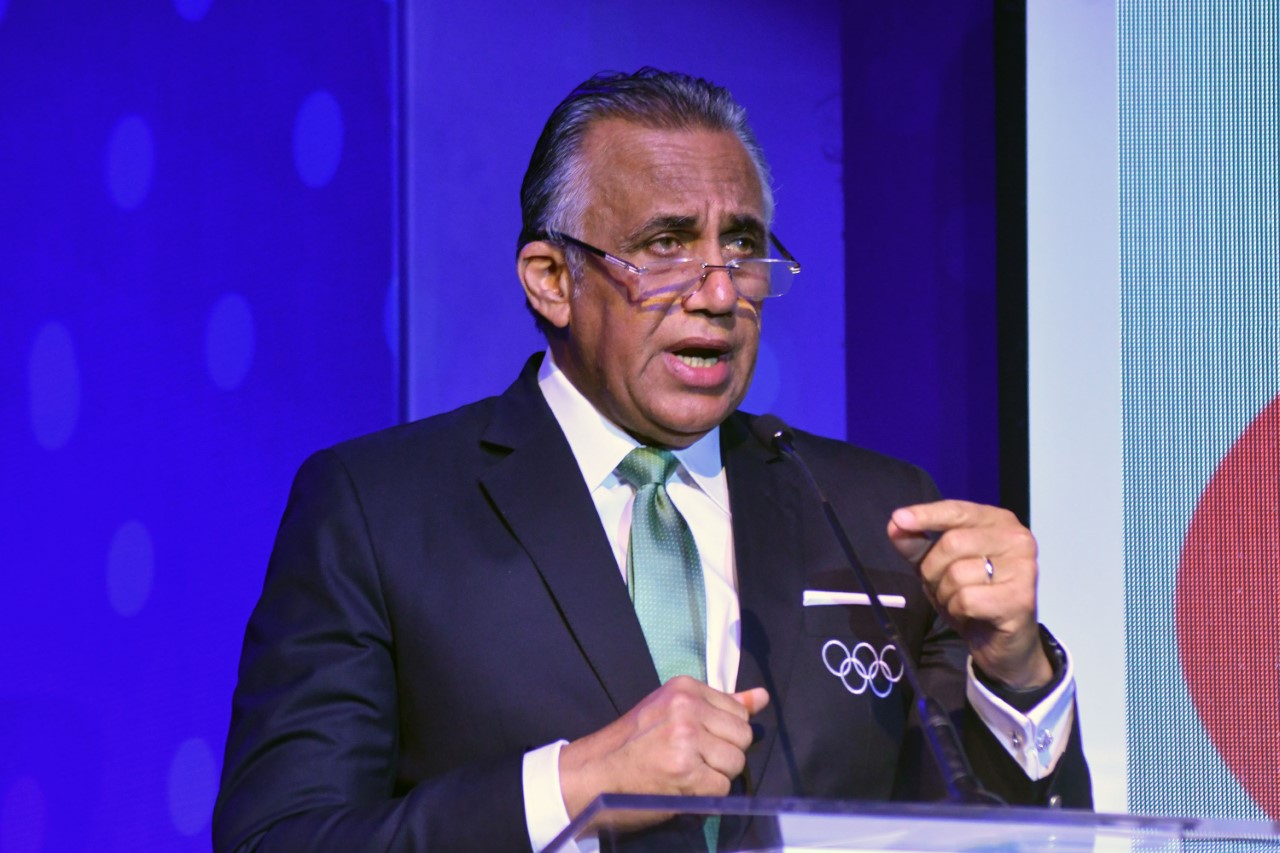 Luis Mejía viaja a Lausana a sesión del Comité Olímpico Internacional