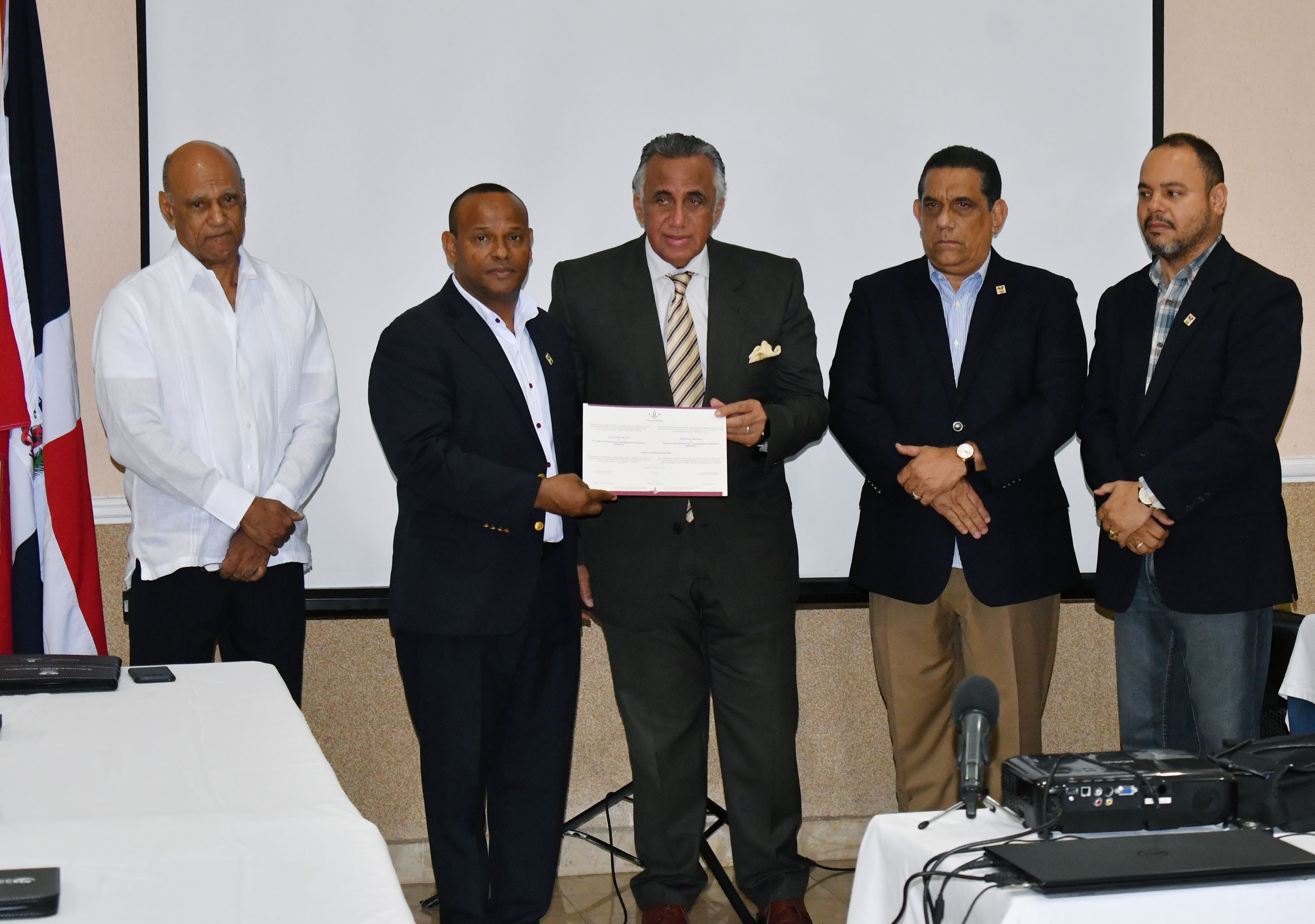 Gilberto García destaca la importancia de la gestión administrativa en ...