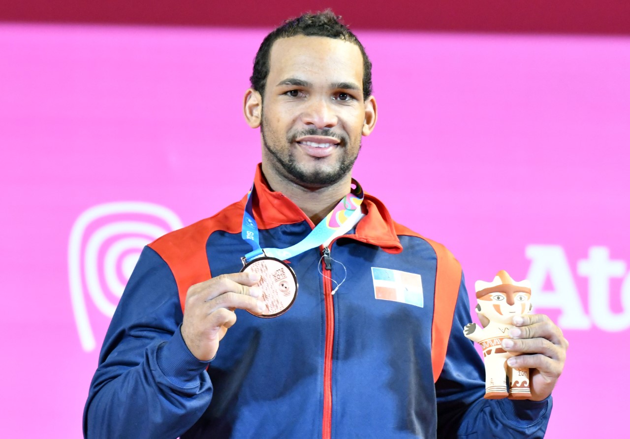 Pesista Julio César Cedeño gana el bronce en Juegos Panam 2019