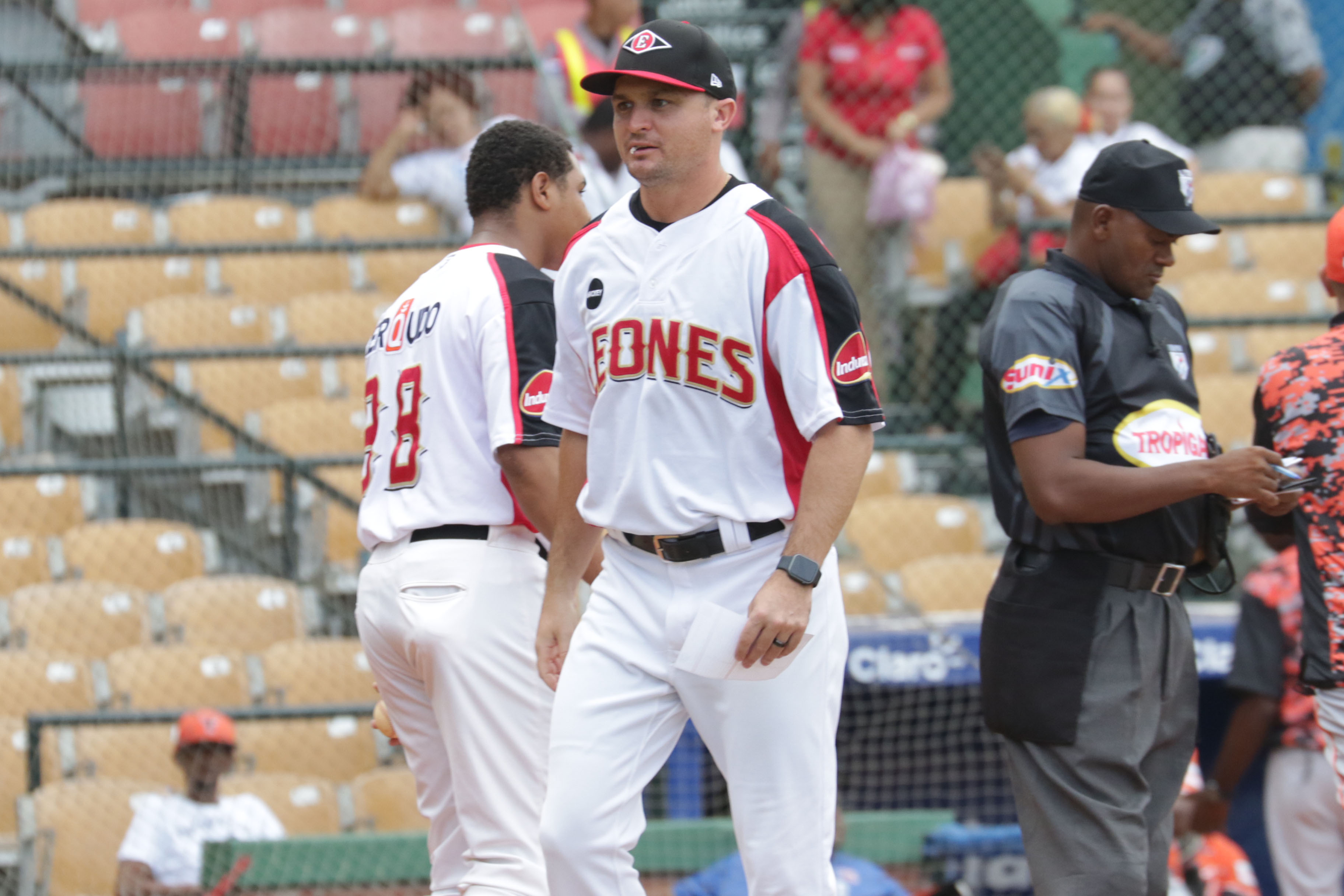 Buck Britton será el nuevo dirigente del Escogido