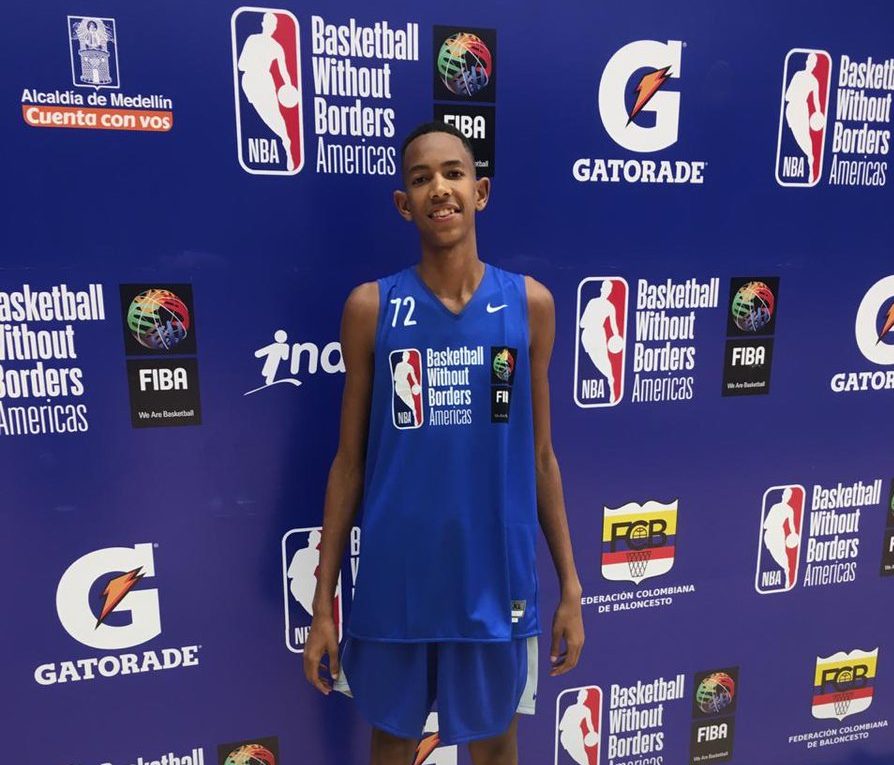 Rey Abad muestra mejoría física en baloncesto de Europa