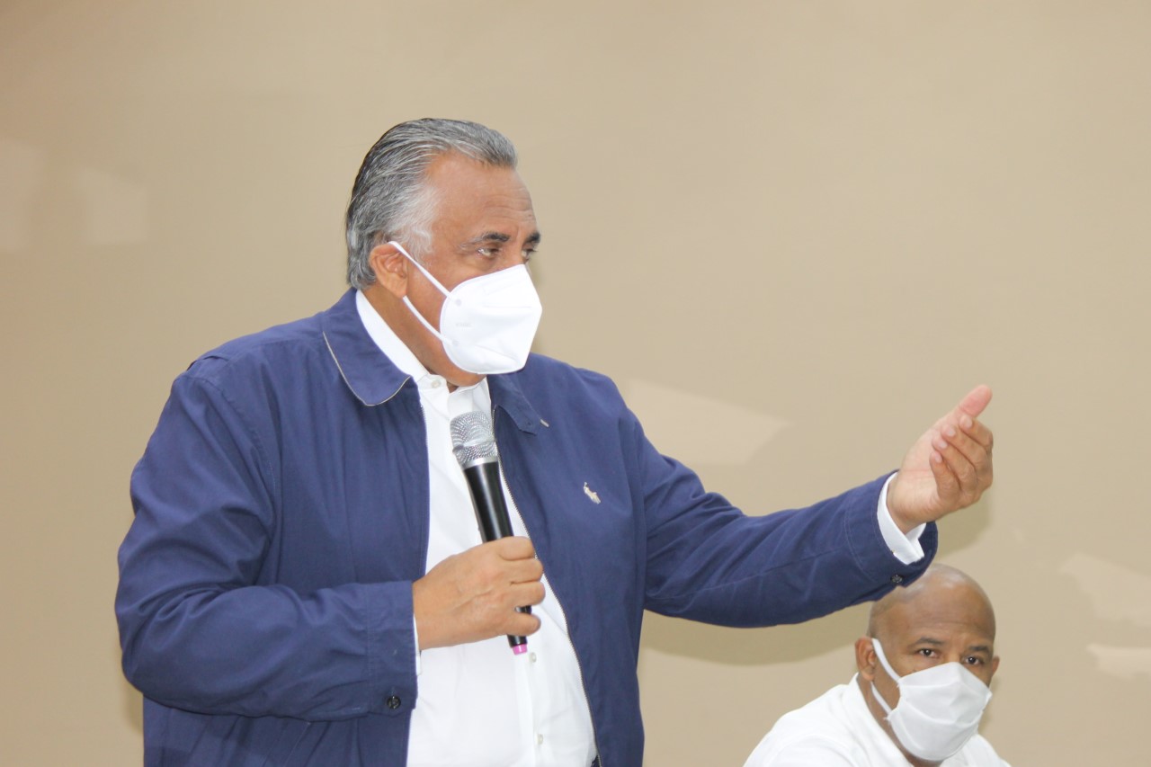 Luis Mejía advierte el “deporte no ha abierto sus operaciones”