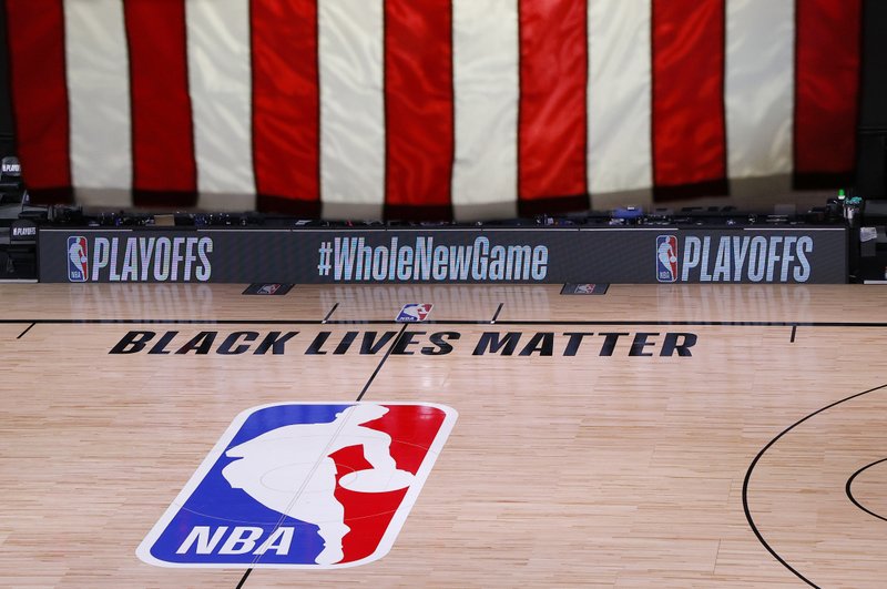 Trump dice que la NBA es una "organización política"