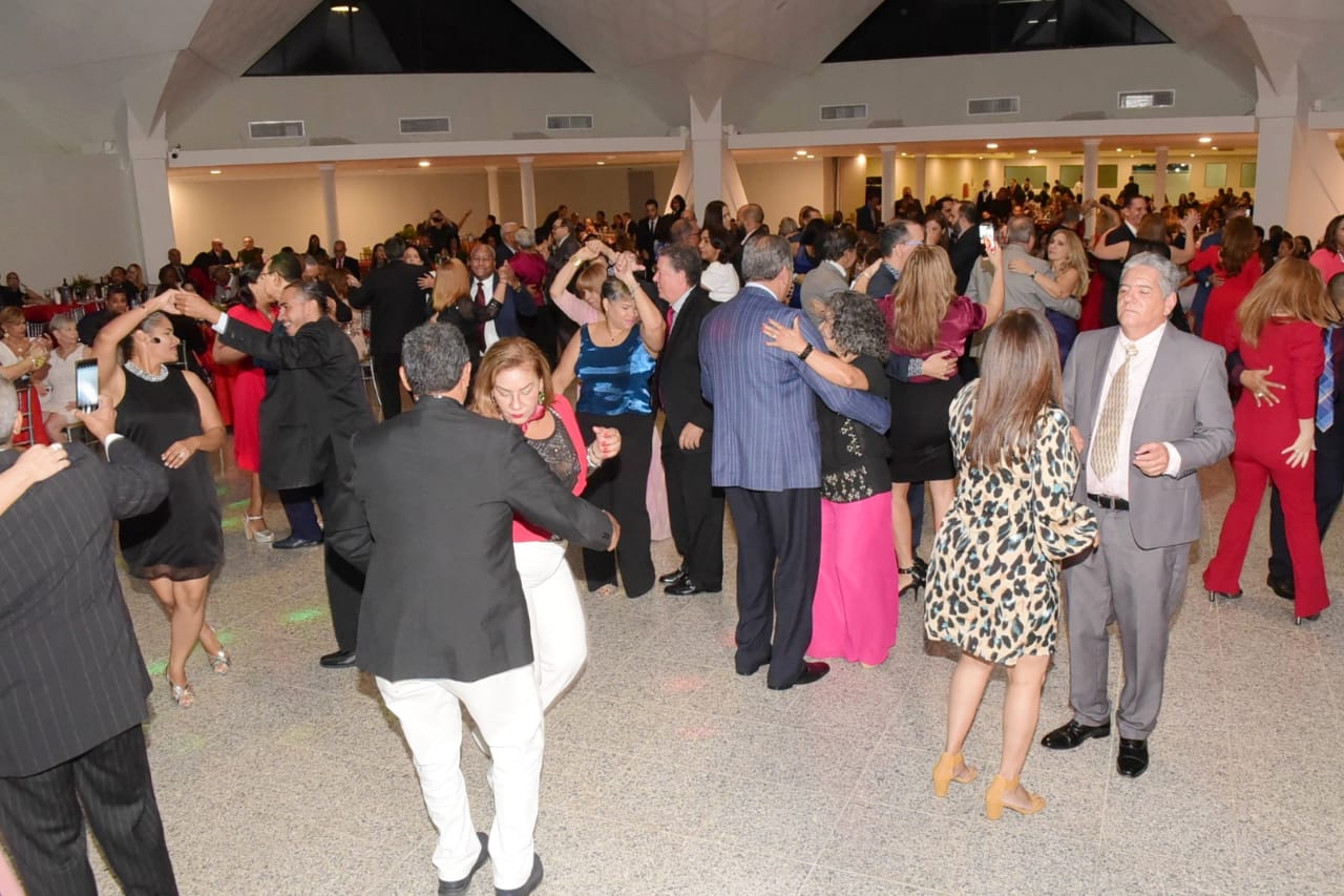 El Club Naco festeja su 63 aniversario; Pou resalta logros de la ...