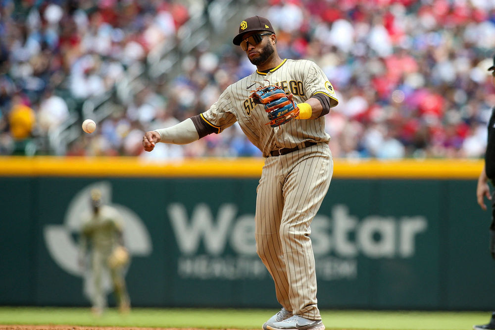 Robinson Canó produce en el triunfo de los Padres