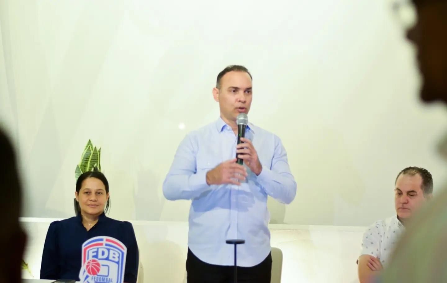 Emil Durán, presidente Comité de Honor Baloncesto Puerto Plata