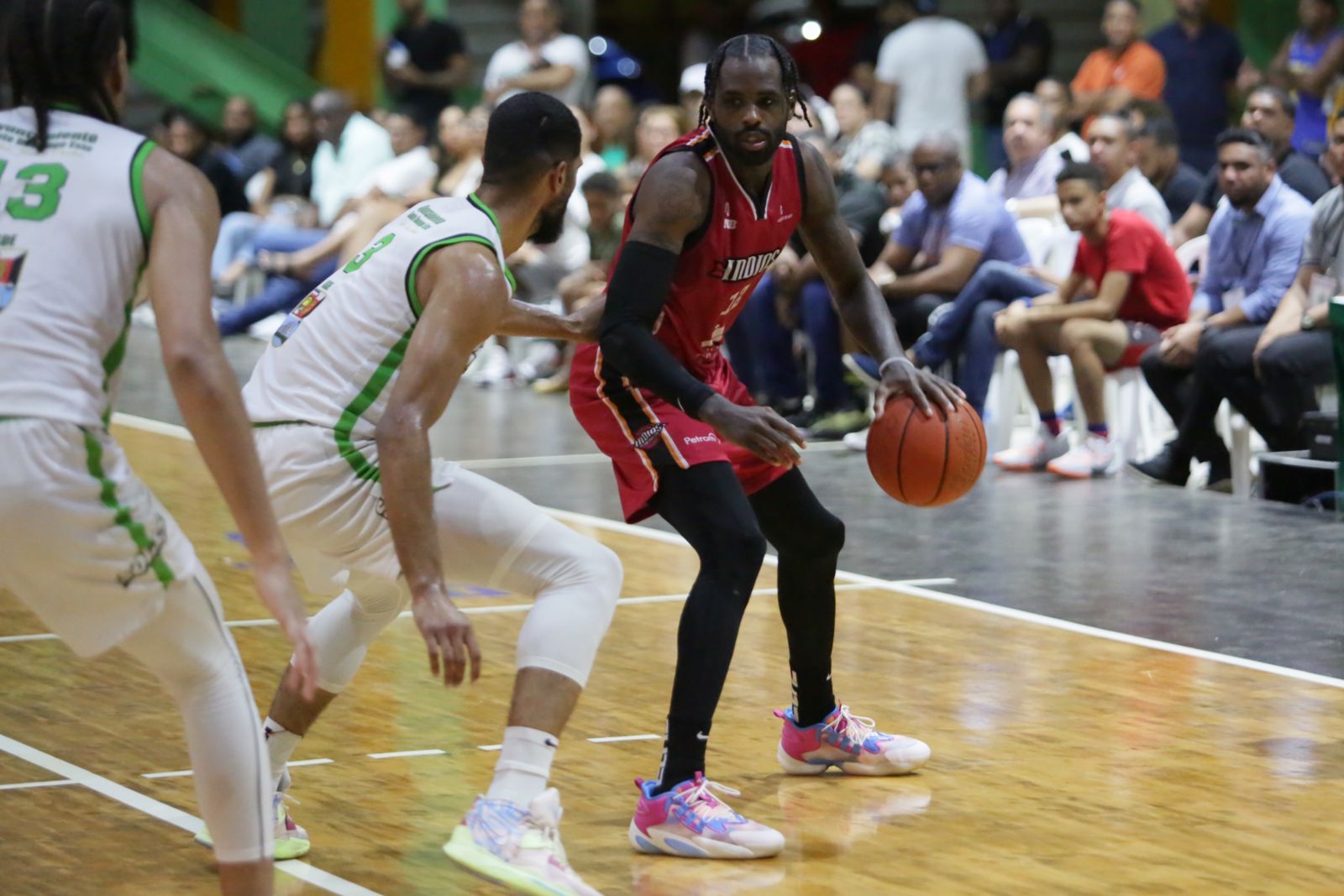 Indios azotan a Soles y quedan solos en tercer lugar LNB