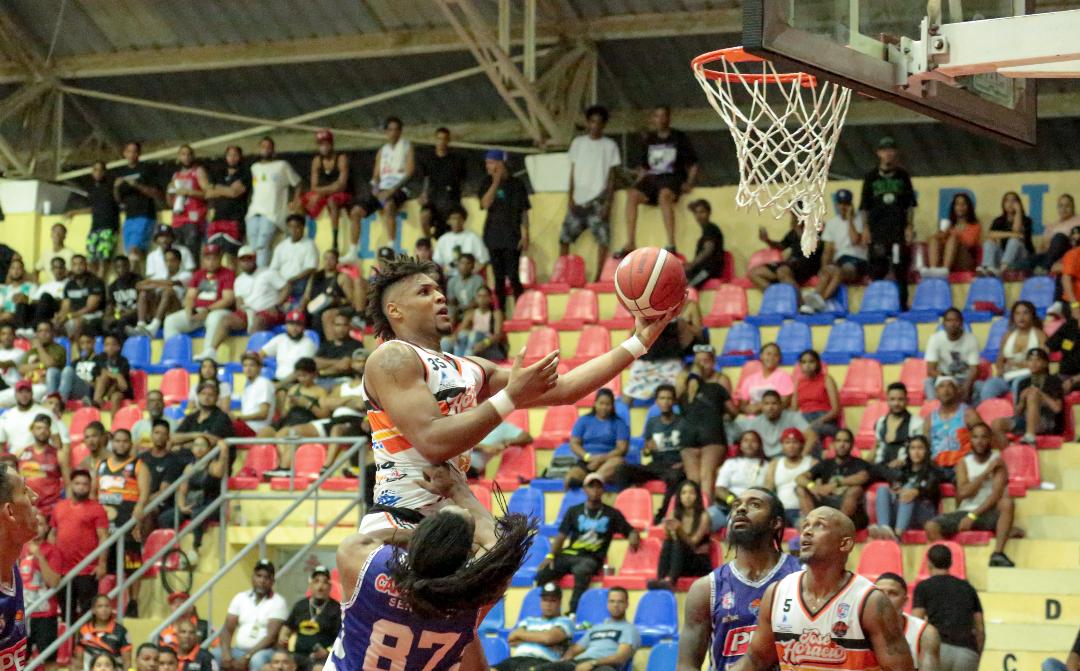 San Sebastián eleva invicto en Baloncesto Superior de Moca