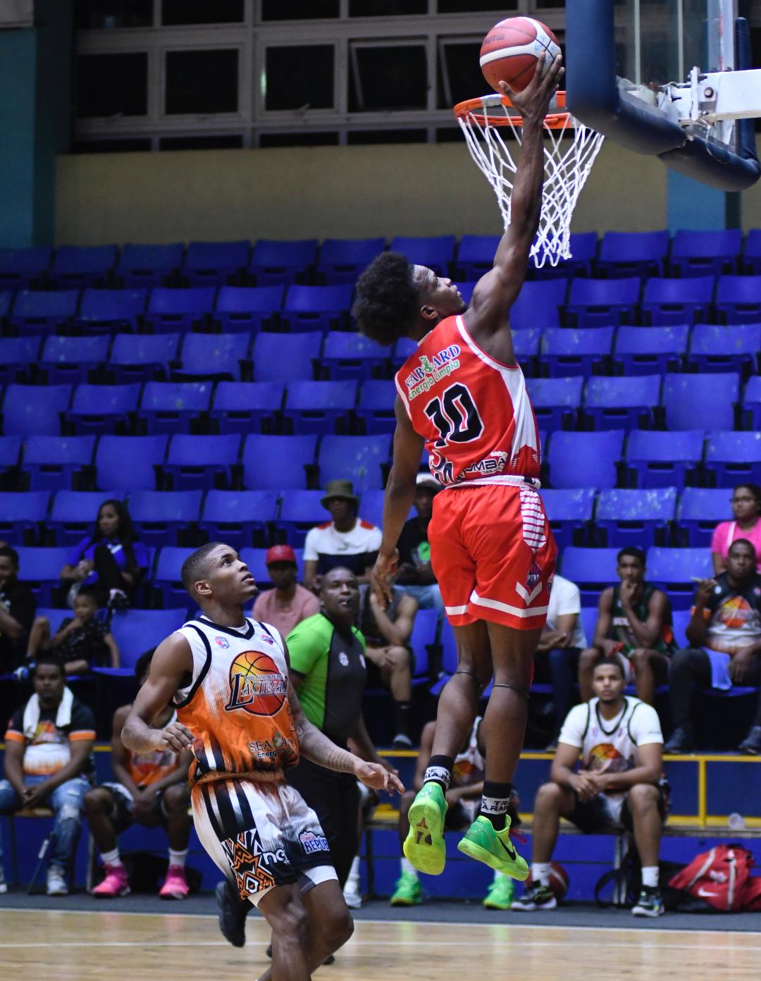 Martínez y Ortiz lideran triunfo club Rosa Duarte basket Abadina