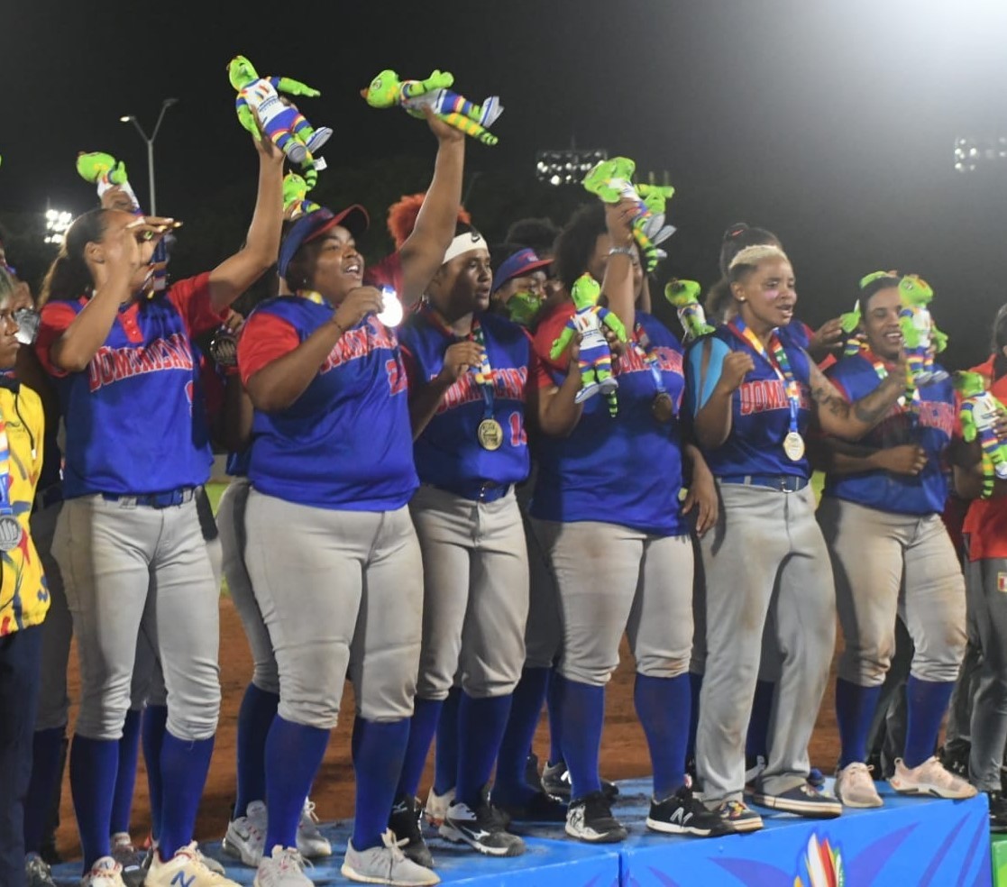 Softbol femenino mejora su posición en el ranking Mundial