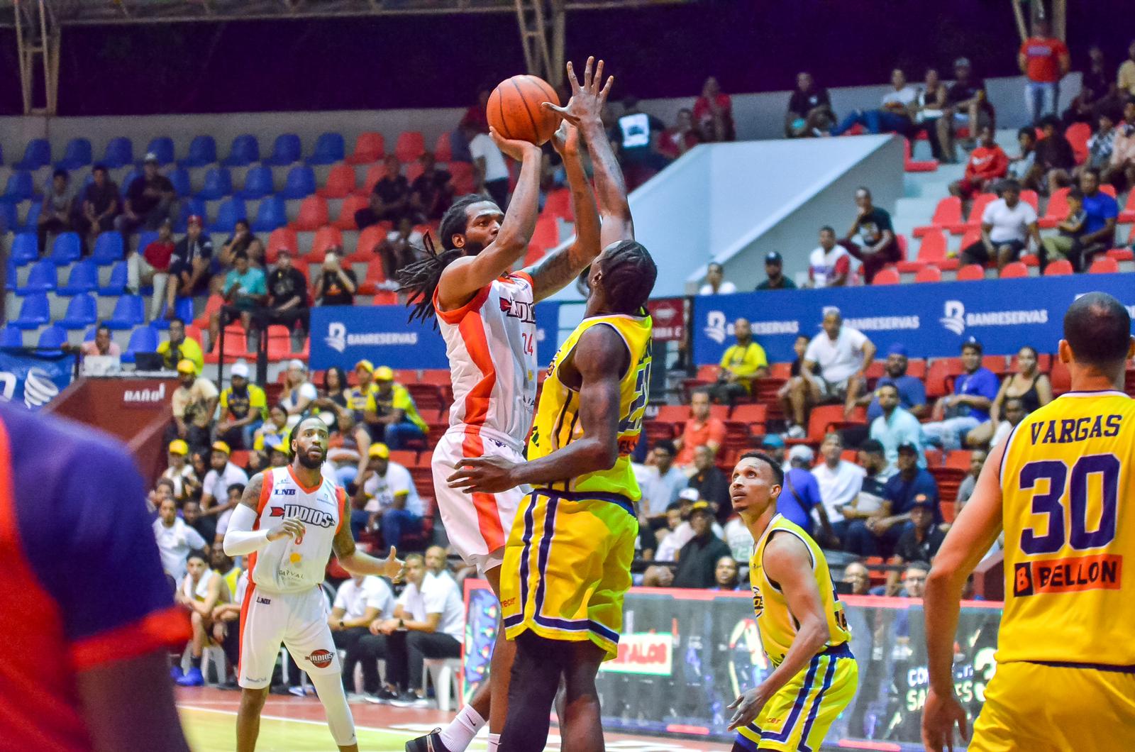 Metros clasifican a semifinal; Titanes y Cañeros triunfan en la LNB