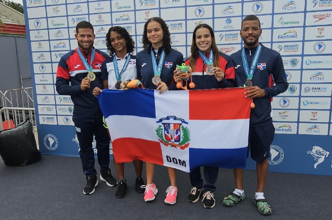 Selección de clavado sobresale en campeonato de mayores en Cali