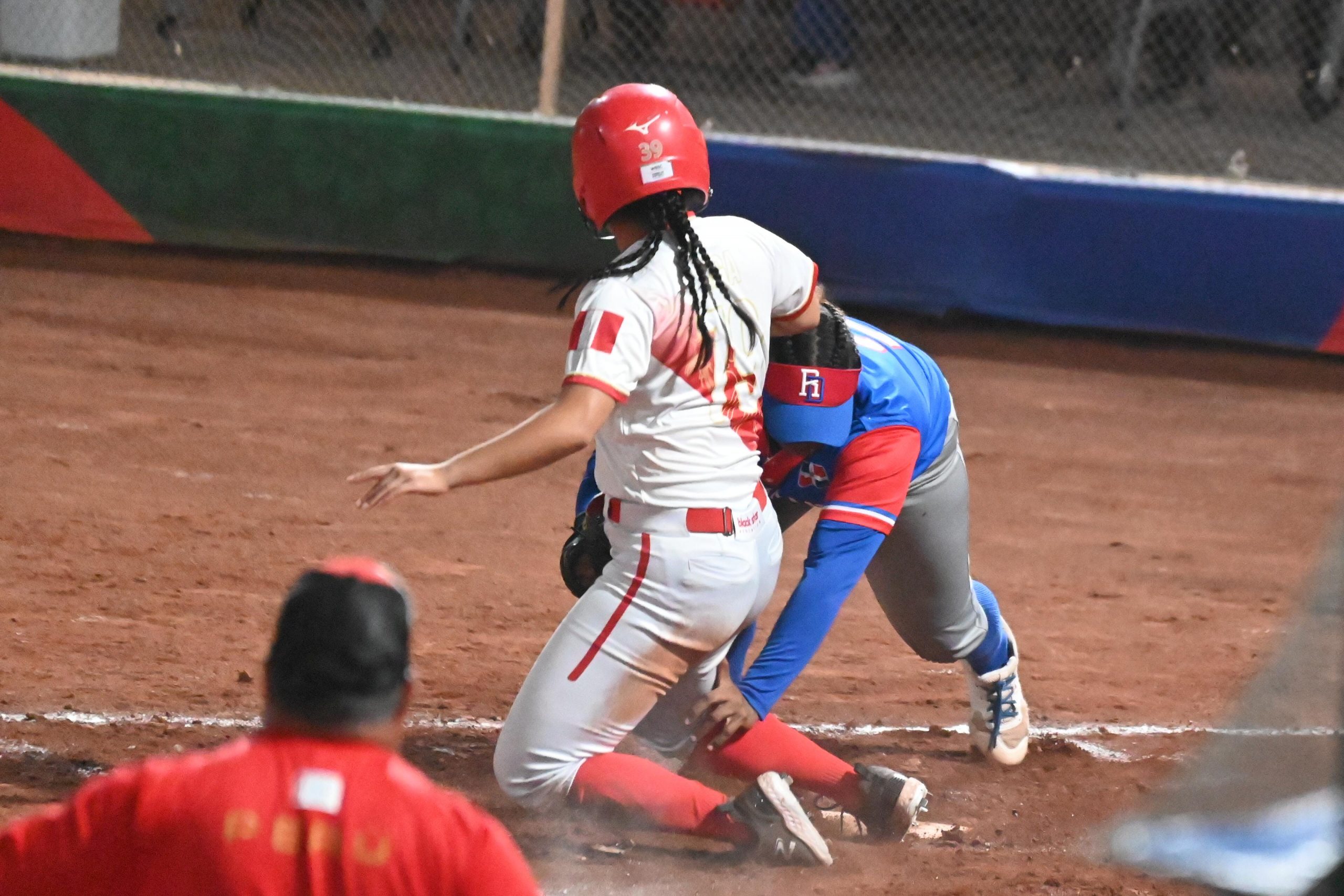 Equipo RD vence a Guatemala y cae ante Perú softbol Bolivarianos