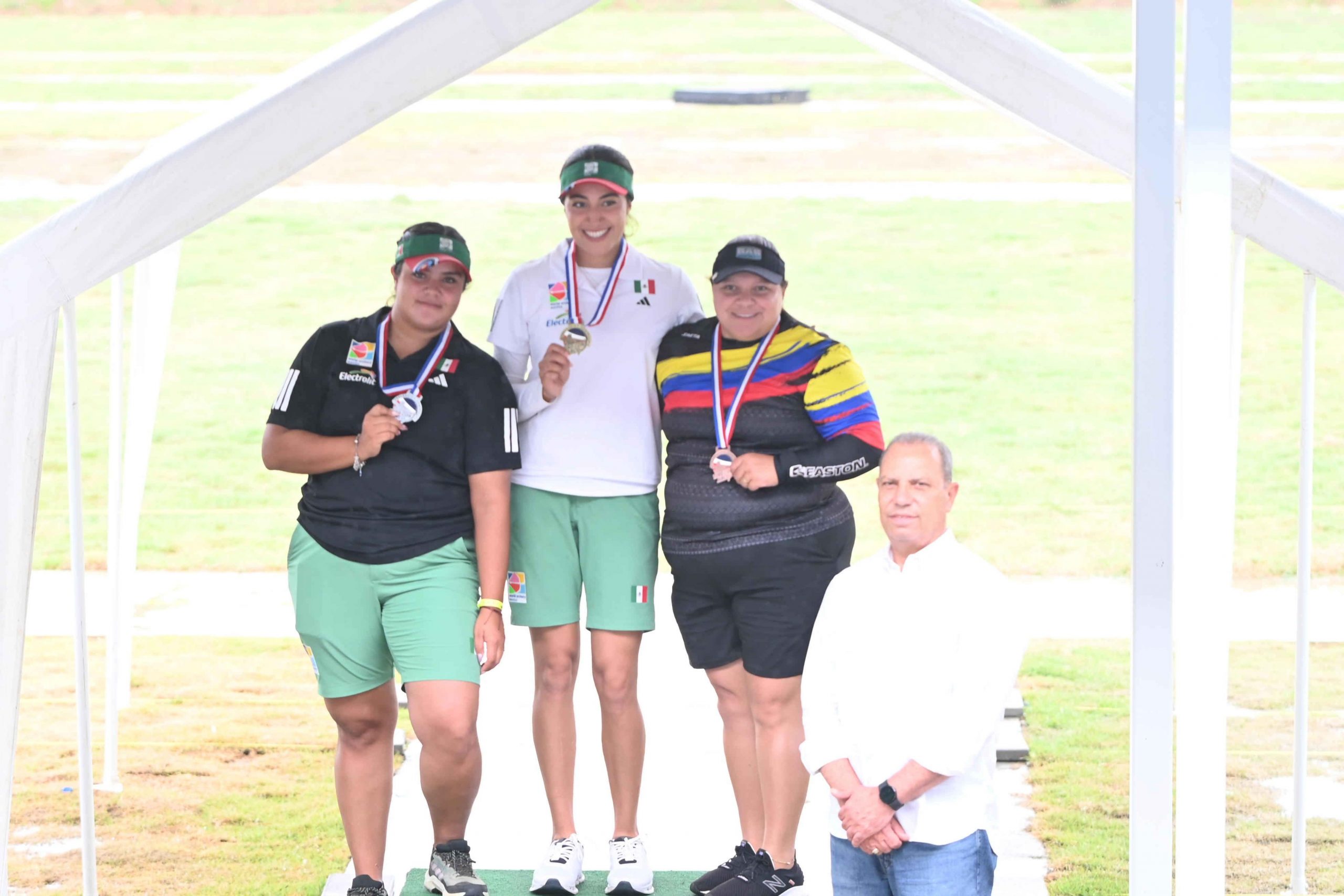 Arqueros se posicionan en ranking mundial en Copa Merengue