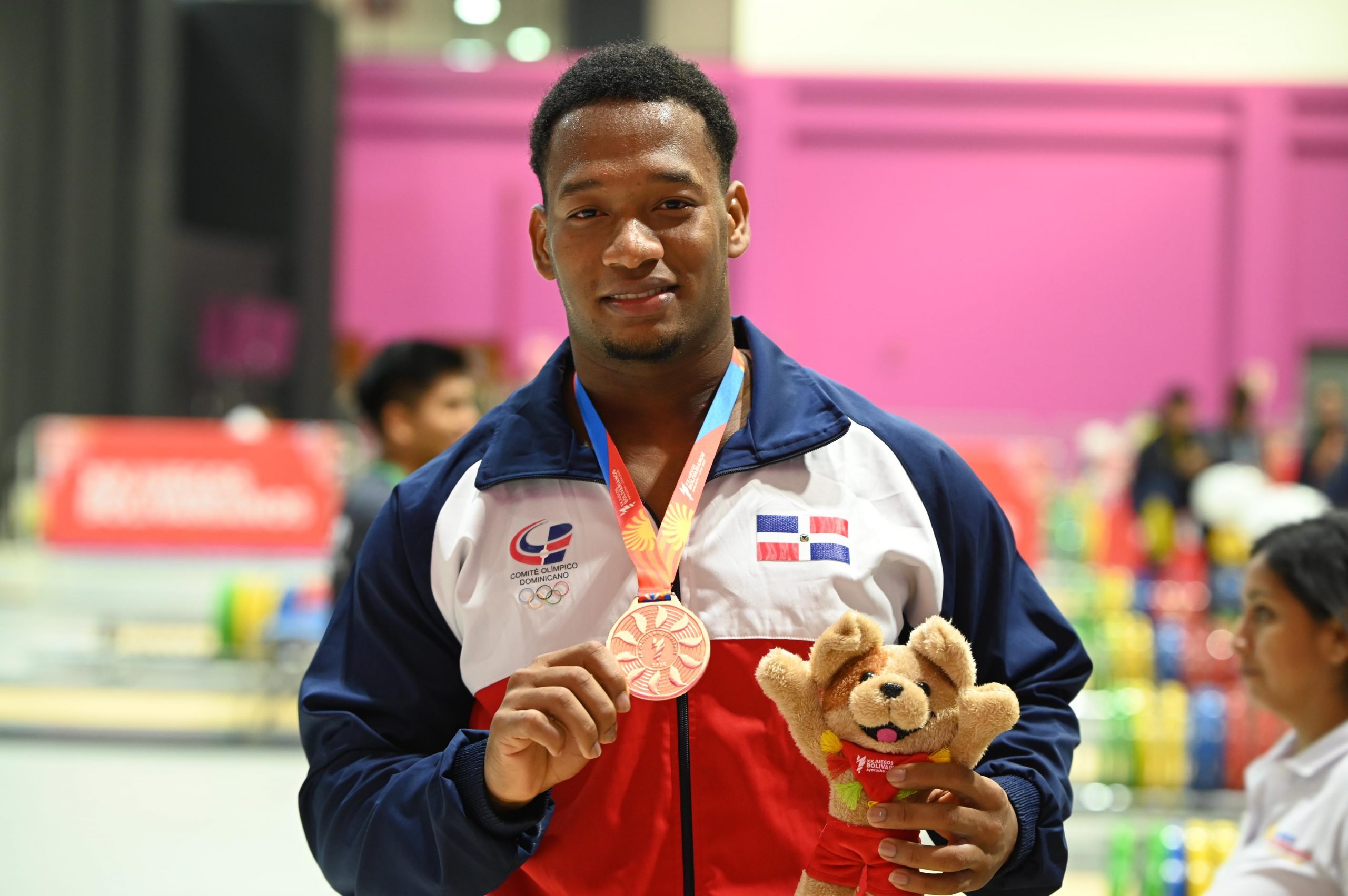 Dauri Vargas Jeffers conquista bronce en pesas Bolivarianos