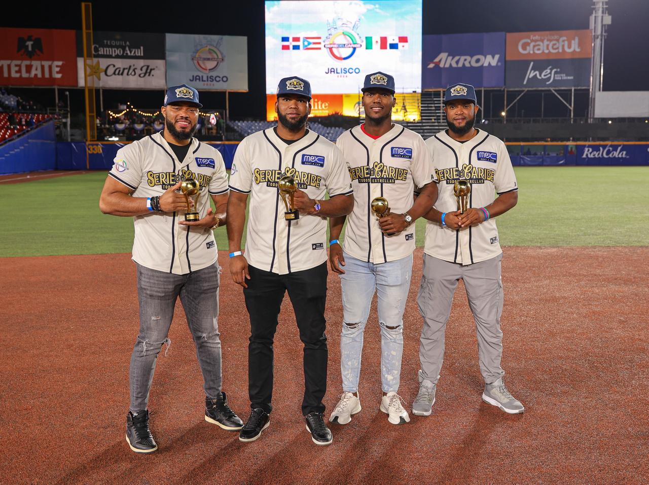 Junior Lake, Sócrates Brito, Franchy Cordero y Jimmy Cordero en equipo ...